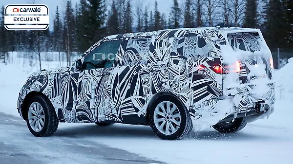 Next-gen Land Rover Discovery spotted testing - CarWale