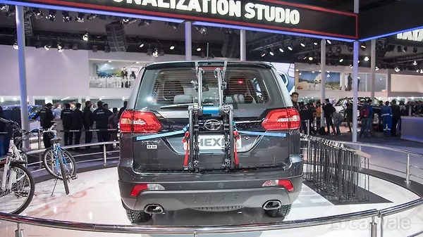 Tata Hexa First Look Review - CarWale