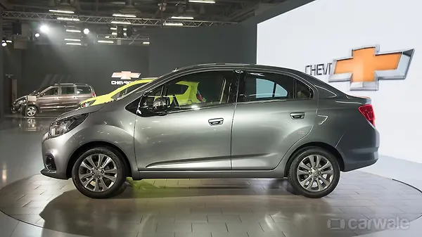 Spec comparo: Tata Kite 5 vs Chevrolet Essentia - CarWale