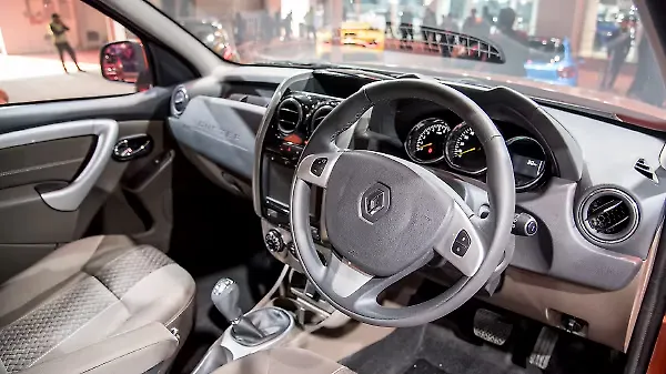 Renault Duster: First Look Review - CarWale