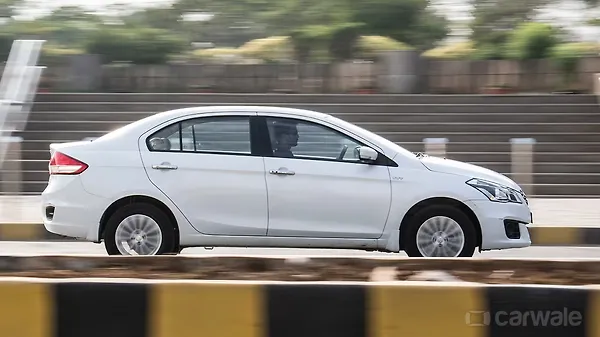 Discontinued Ciaz [2014-2017] ZXi AT on road Price | Maruti Ciaz [2014 ...