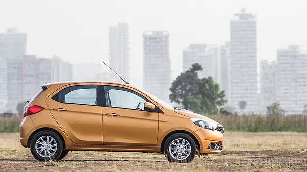 Tata Tiago Road Test Review - CarWale