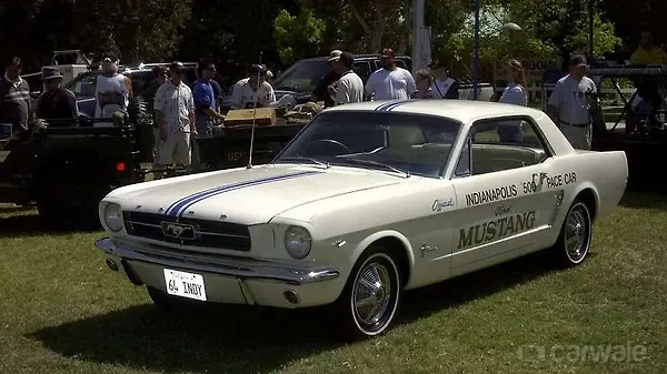 Photo Gallery: India-spec Ford Mustang - CarWale
