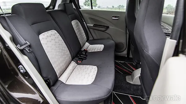 Tata Tiago Revotorq XZ vs Maruti Celerio ZDi - CarWale