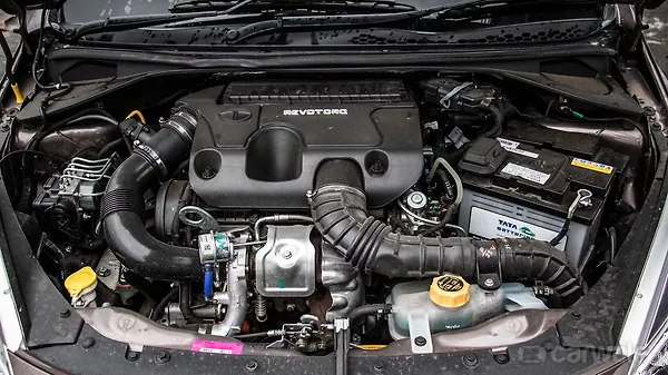 Tata Tiago Revotorq XZ vs Maruti Celerio ZDi - CarWale