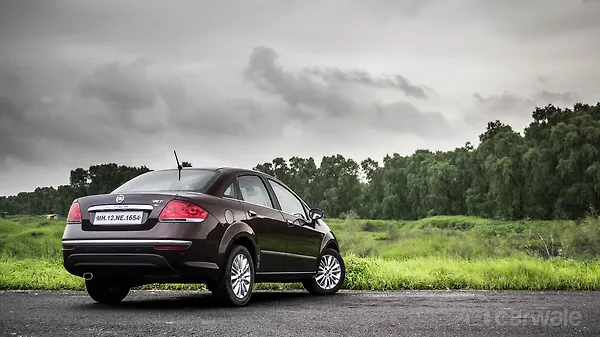 Fiat Linea Price - Images, Colors & Reviews - CarWale