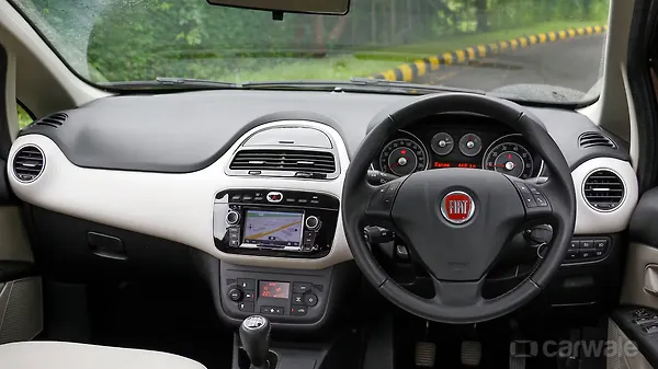Fiat Linea Price - Images, Colors & Reviews - CarWale