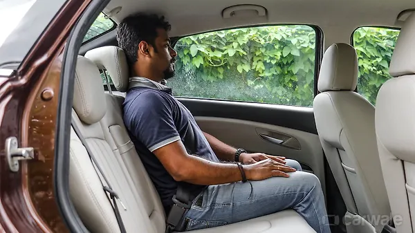 Fiat Linea Price - Images, Colors & Reviews - CarWale