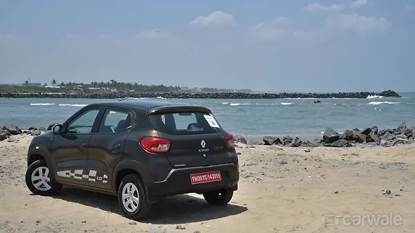 Discontinued Kwid [2015-2019] RXT Opt [2015-2019] on road Price ...