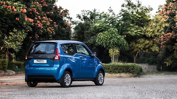 Mahindra e2o Plus Picture Gallery - CarWale