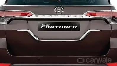 Top 5 official accessories for the 2016 Toyota Fortuner - CarWale