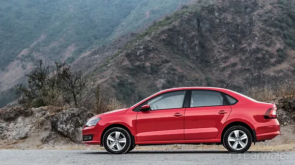 Skoda Rapid Price, Images, Colors & Reviews - CarWale