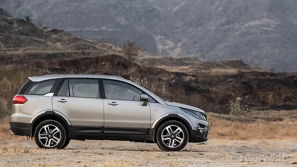 Tata Hexa Road Test Review - CarWale