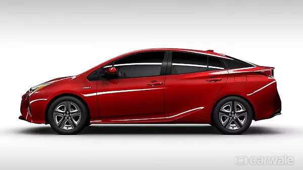 New Toyota Prius Hybrid Picture Gallery - CarWale
