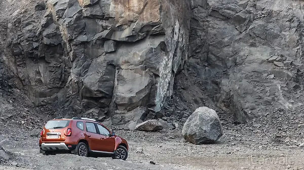 Renault Duster AMT Long Term Review report 1 - CarWale