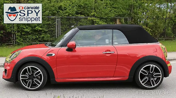 Mini Cooper Convertible facelift spied - CarWale