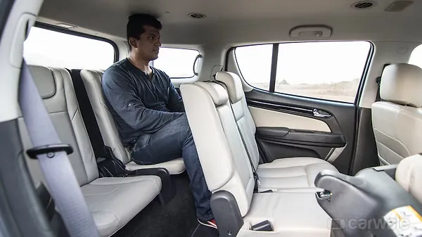 Isuzu MU-X First Drive Review - CarWale