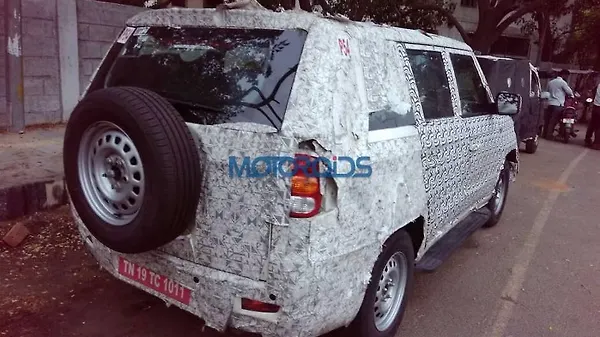 Mahindra TUV500 spied testing - CarWale