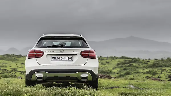 Mercedes-Benz GLA 220d First Drive Review - CarWale