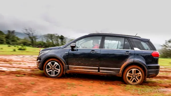 Tata Hexa Price (GST Rates), Images, Mileage, Colours - CarWale