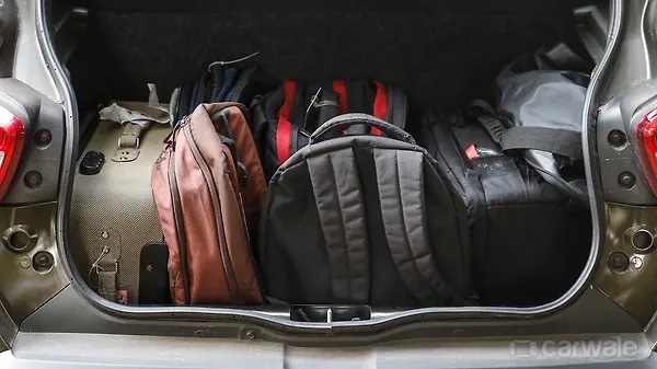 Renault Kwid Price (GST Rates), Images, Mileage, Colours - CarWale