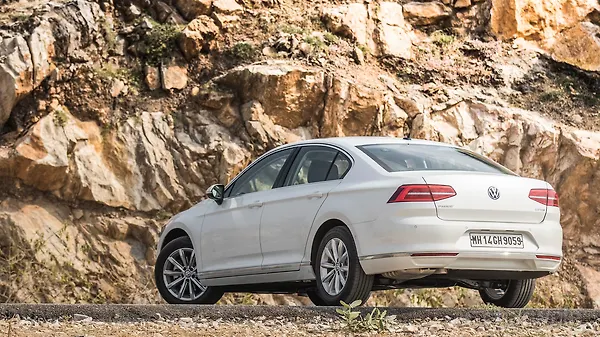 Volkswagen Passat Price (GST Rates), Images, Mileage, Colours - CarWale