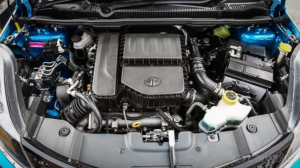 Maruti Dzire Vs Tata Nexon - CarWale