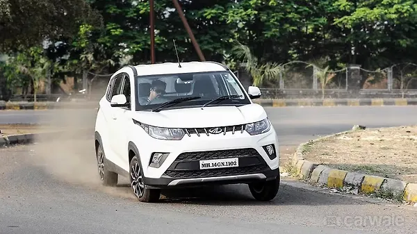 Mahindra KUV100 NXT Price - Images, Colours & Reviews - CarWale