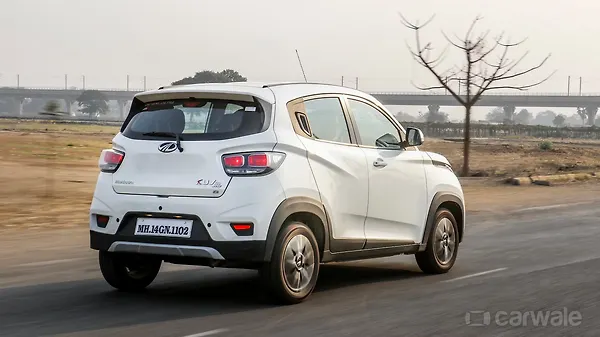 Mahindra KUV100 NXT Price - Images, Colours & Reviews - CarWale