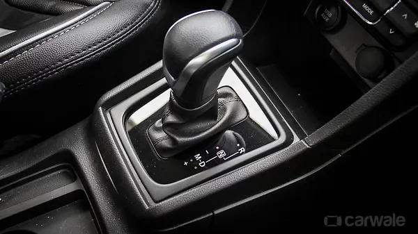 Maruti Brezza diesel AMT vs Tata Nexon diesel AMT - CarWale