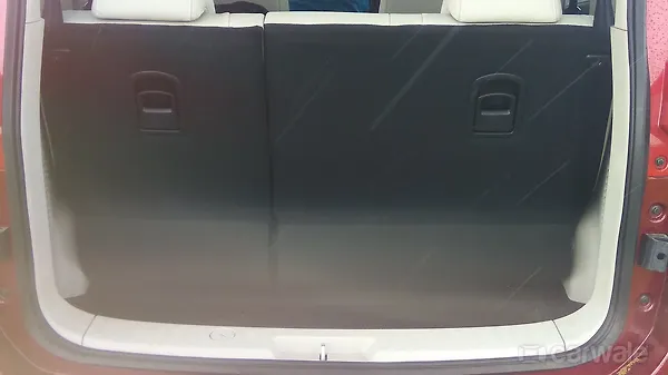 Mahindra Marazzo: Now in Pictures - CarWale