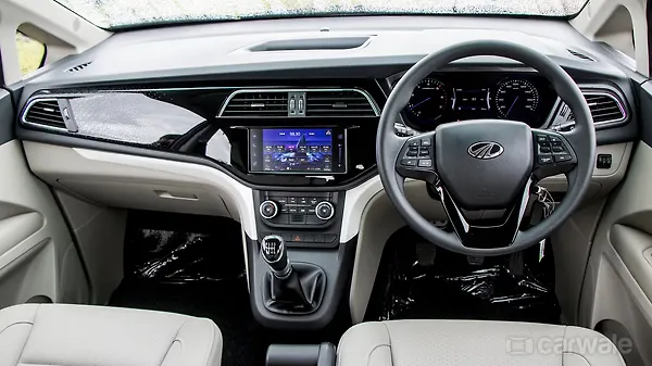 Mahindra Marazzo First Drive Review - CarWale