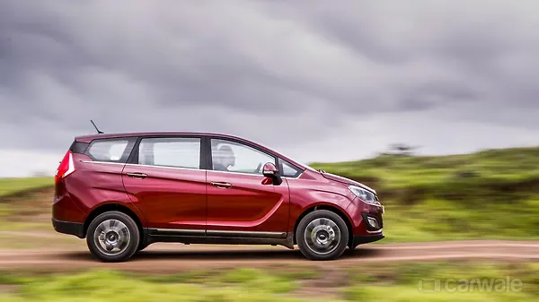 Mahindra Marazzo [2018-2020] Price, Images, Colors & Reviews - CarWale