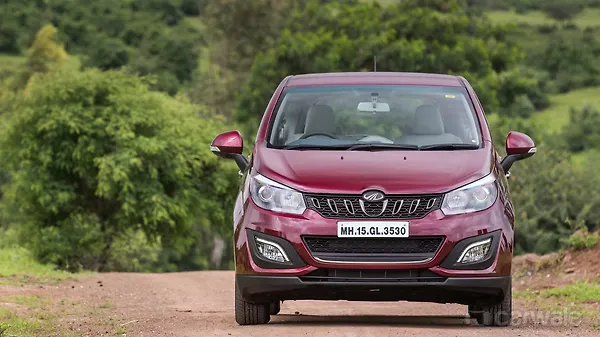 Mahindra Marazzo First Drive Review - CarWale