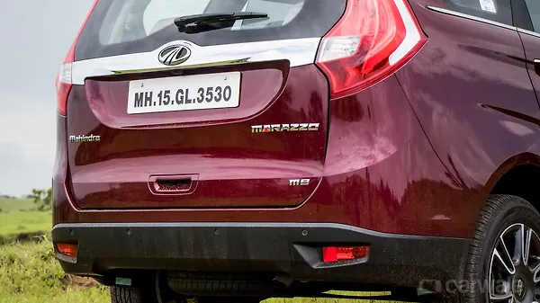 Mahindra Marazzo [2018-2020] Price, Images, Colors & Reviews - CarWale
