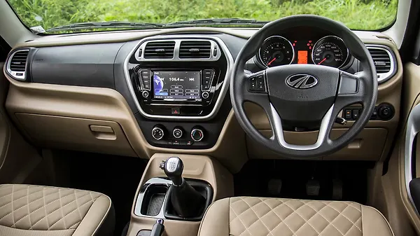 Mahindra TUV300 Plus First Drive Review - CarWale