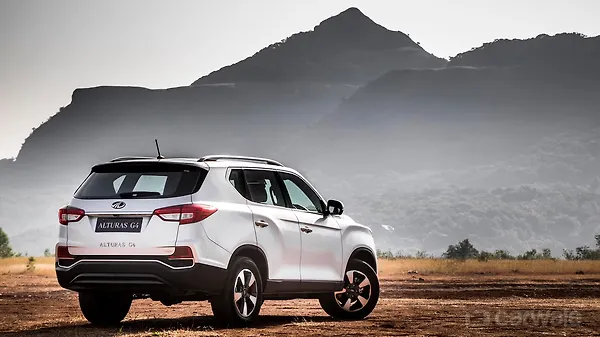 Mahindra Alturas G4 Price - Images, Colors & Reviews - CarWale