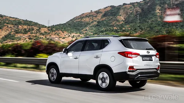 Mahindra Alturas G4 Price - Images, Colors & Reviews - CarWale