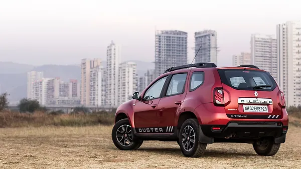 Discontinued Duster [2016-2019] RXS CVT on road Price | Renault Duster ...