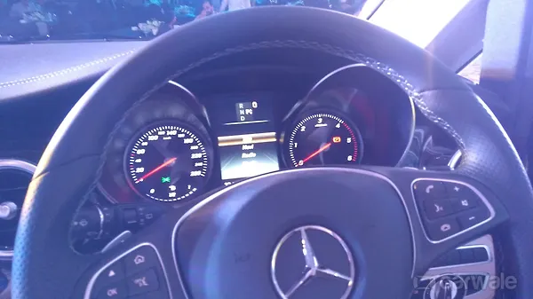 Mercedes-Benz V-Class: Now in pictures - CarWale