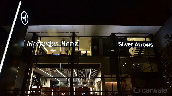 Mercedes-Benz opens two service facilities in Delhi - CarWale