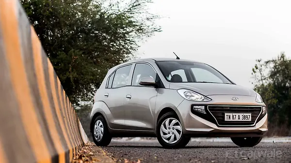 Hyundai Santro Car Price in India, Images, Mileage, On Road Price - CarWale