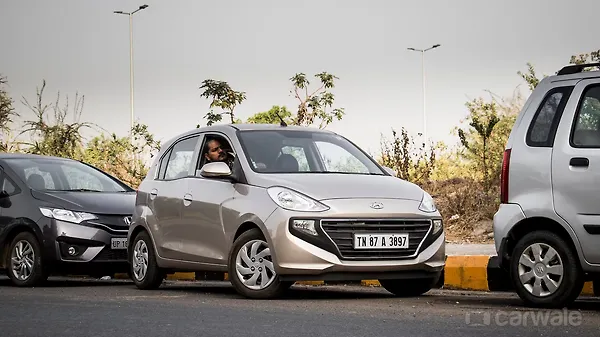 Hyundai Santro Car Price in India, Images, Mileage, On Road Price - CarWale