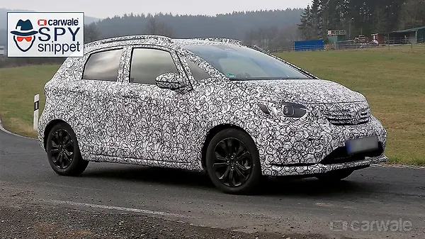 Next-gen Honda Jazz spied testing - CarWale