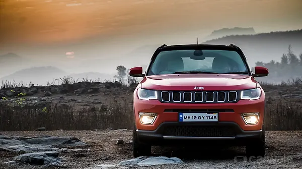 Tata Harrier diesel MT vs Jeep Compass diesel MT - CarWale