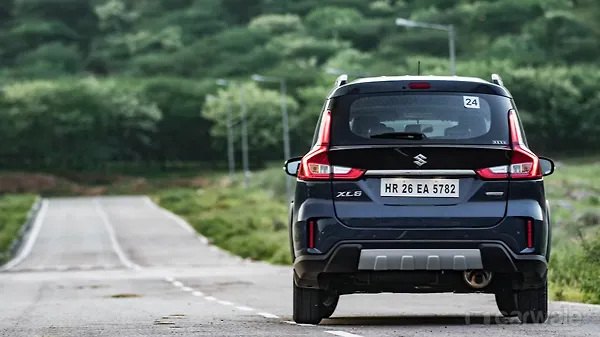 Maruti XL6 First Drive Review - CarWale