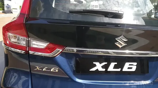 Maruti XL6 - Top 5 accessories - CarWale