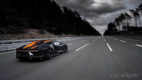 Bugatti Chiron breaks top speed record of 490kmph - CarWale