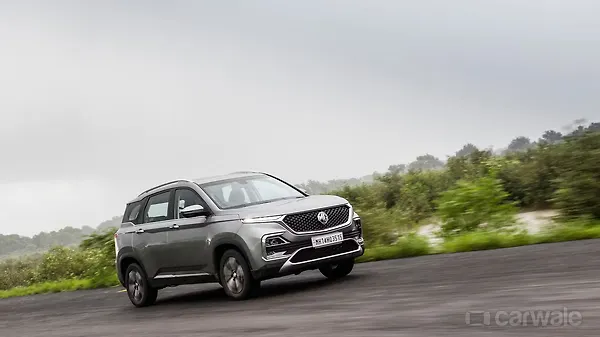 MG Hector vs Tata Harrier Diesel MT Comparison Test Review - CarWale