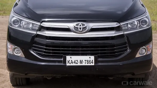 Toyota Innova Crysta Review: Pros and Cons - CarWale